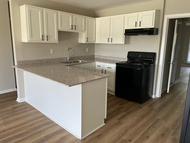 OASIS HOMEWOOD - 815 Oak Leaf Cir Homewood AL 35209 | Apartment Finder