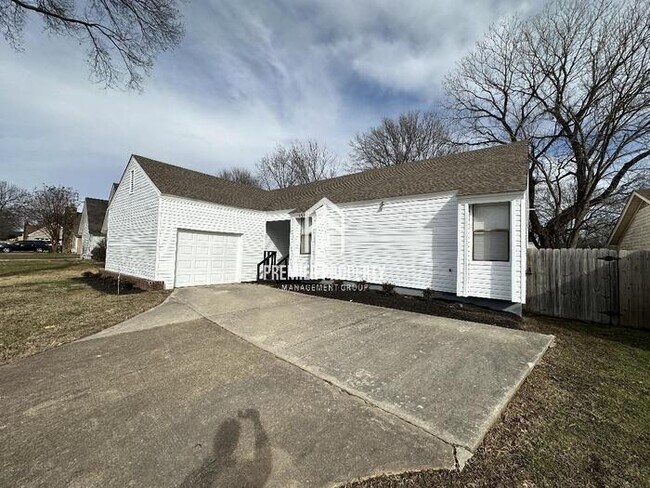 4590 Crump - Available Now! - 4590 Crump Rd Memphis TN 38141 ...