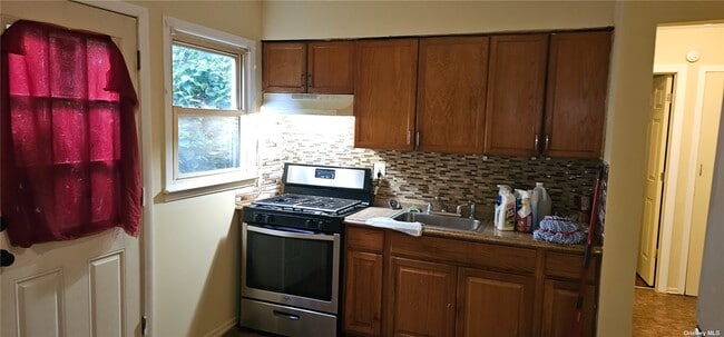 180 Wellington St - 180 Wellington St Hempstead NY 11550 | Apartment Finder