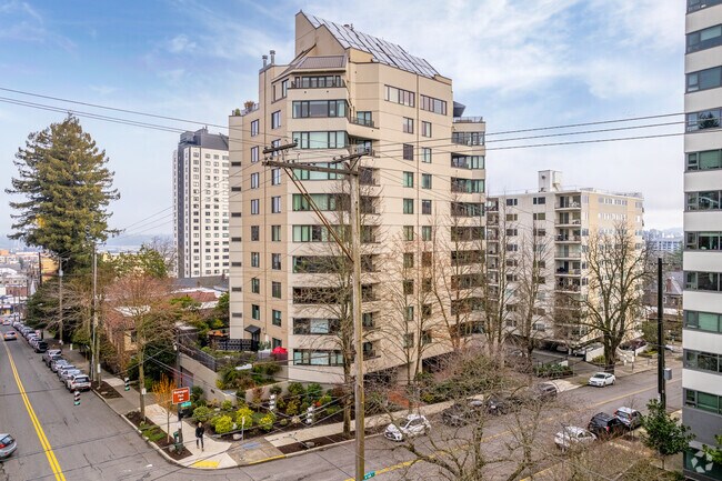 Park Place Tower - 2245 SW Park Pl Portland OR 97205 | Apartment Finder