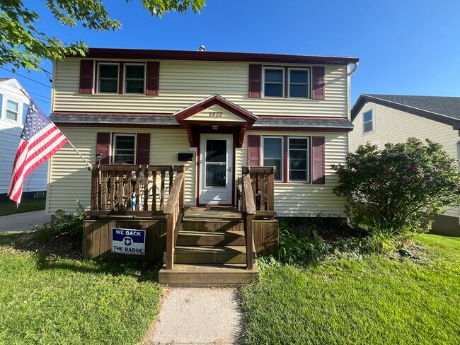 1923 24th St - 1923 24th St Two Rivers WI 54241 | Apartment Finder