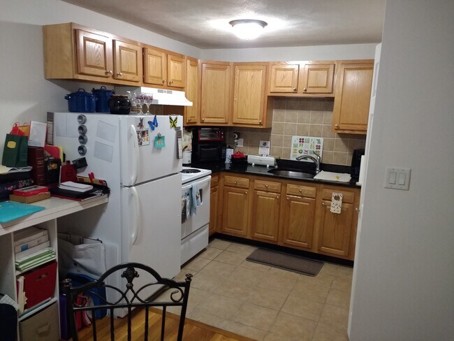 206 Collincote St - 206 Collincote St Stoneham MA 02180 | Apartment Finder