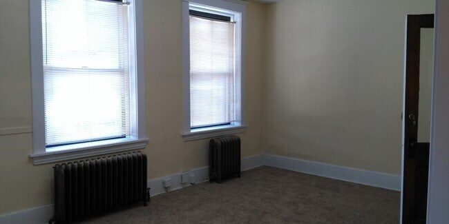 West Liberty - 2918 W Liberty Ave Pittsburgh PA 15216 | Apartment Finder