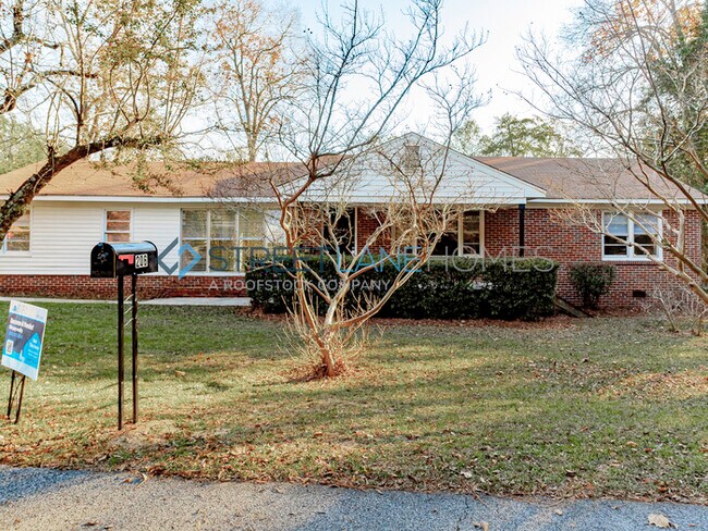 NOW OFFERING HALF OFF THE FIRST FULL MONTH... - 206 Ollie Ave New ...