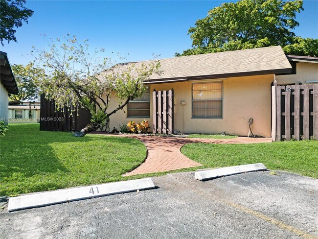 114 Essex Rd - 114 Essex Rd Hollywood FL 33024 | Apartment Finder