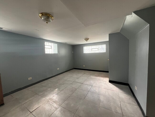 11431 S King Dr - 11431 S King Dr Chicago IL 60628 | Apartment Finder