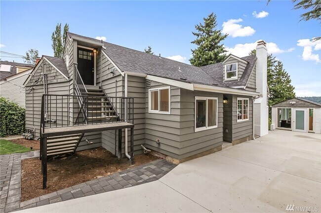 12334 Sand Point Way NE - 12334 Sand Point Way NE Seattle WA 98125 ...