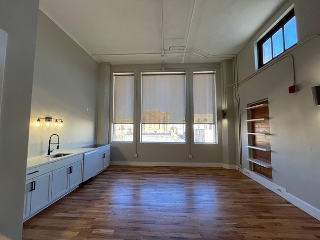 154 N Topeka St - 154 N Topeka St Wichita KS 67202 | Apartment Finder