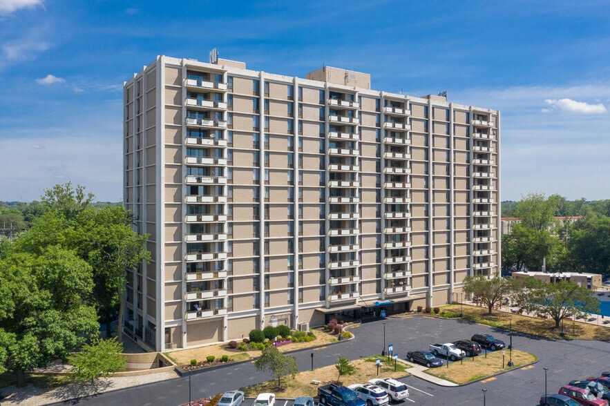 Three Rivers - 101 Three Rivers Fort Wayne IN 46802 | Apartment Finder
