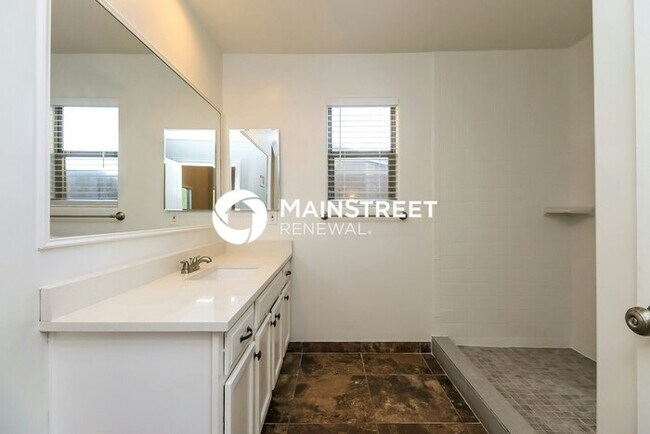 3 Bedroom Pet-Friendly Home in Phoenix, AZ with Main Street Renewal ...