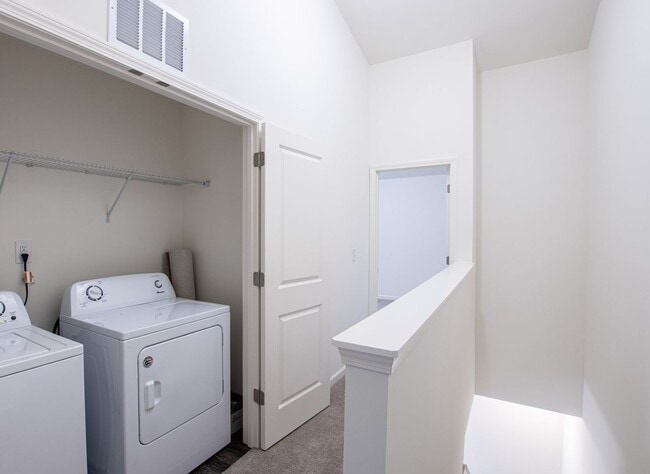 BEAUTIFUL 2 Bedroom Townhome in MIDLAND - Available July 2026 - 14147 ...