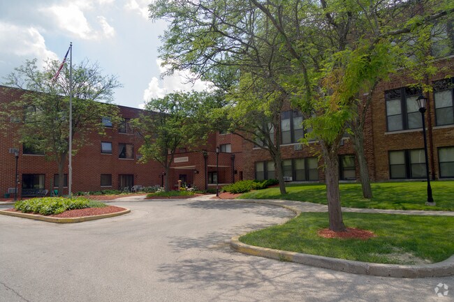 La Follette Park - 720 S 92nd St Milwaukee WI 53214 | Apartment Finder