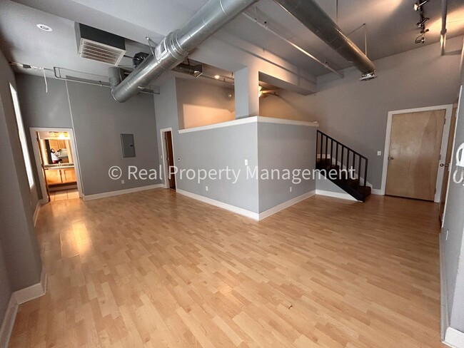 Awesome Studio Apartment in the Heart of D... - 821 Garrison Ave Fort ...