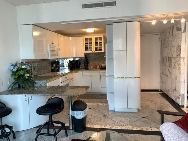 Central AC, 2 Bedroom, 2 Bathroom, Harbor Square Condo, Ocean Views ...