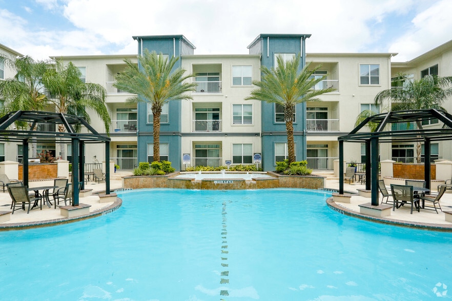 Eclipse - 1725 Crescent Plz Houston TX 77077 | Apartment Finder