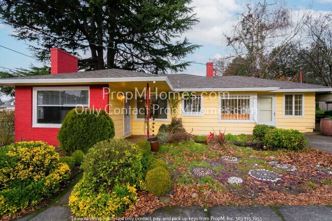Montavilla Gem: A Stylish Haven in a Vibra... - 8305 E Burnside St ...