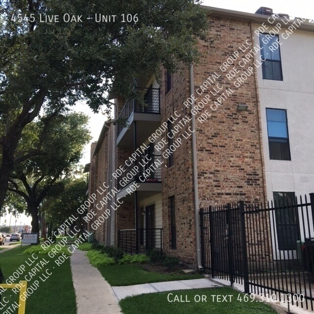TWO Bedroom TWO Bath Near Downtown Dallas - 4545 Live Oak St Dallas TX ...