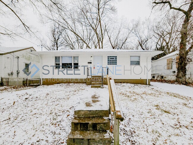 Charming 3 bedroom home in Ferguson! - 421 S Dade Ave Ferguson MO 63135 ...