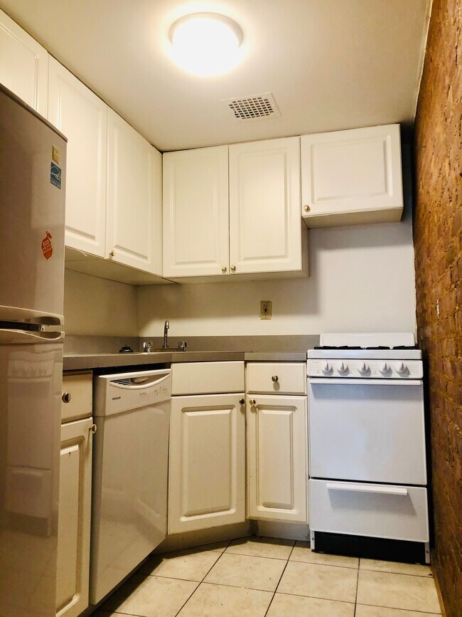 57 W 57th St - 57 W 57th St New York NY 10019 | Apartment Finder