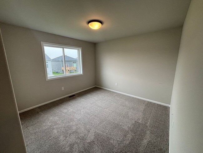 Modern Living Meets Comfort – 3 Bed, 2.5 Bath Twin Home! - 6753 Mdw Vw ...