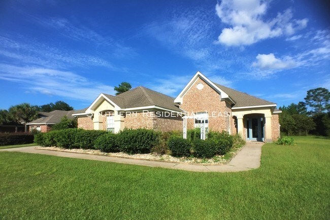 Gated, Golf Course Community of Windswept! - 252 Club House Dr W ...