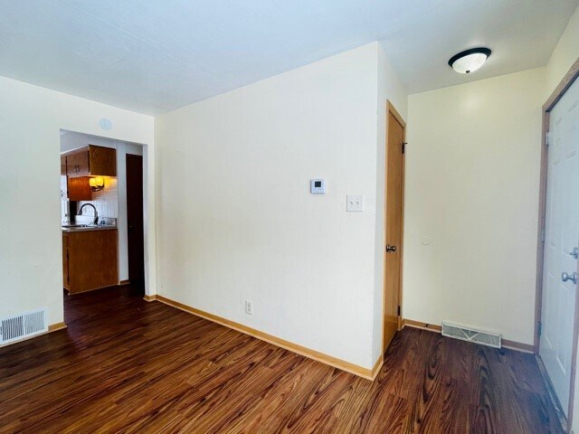 5647 N 67th St - 5647 N 67th St Milwaukee WI 53218 | Apartment Finder