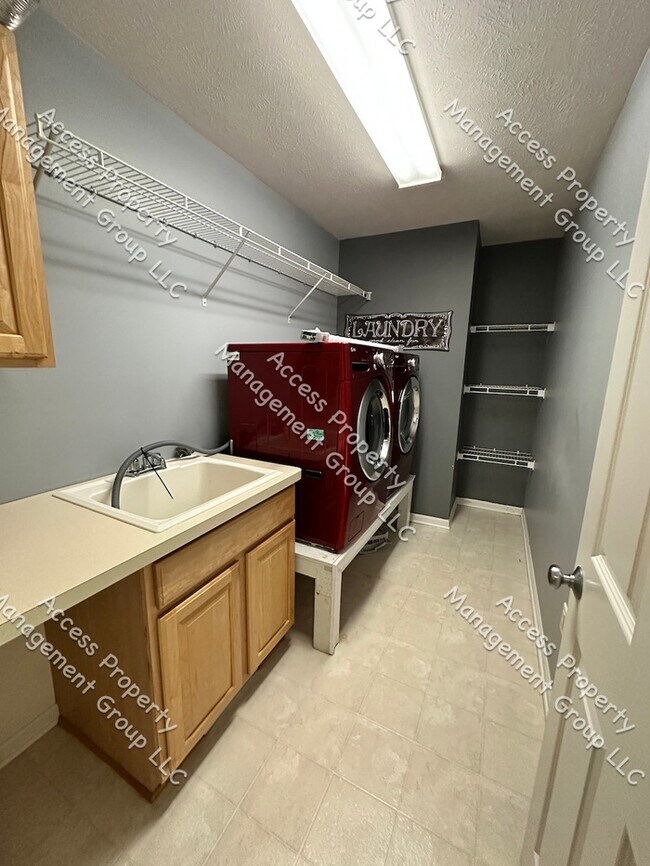 Crystal Springs 5 Bedroom Home on the Golf... - 7239 Crystal View Dr SE Caledonia MI 49316 ...