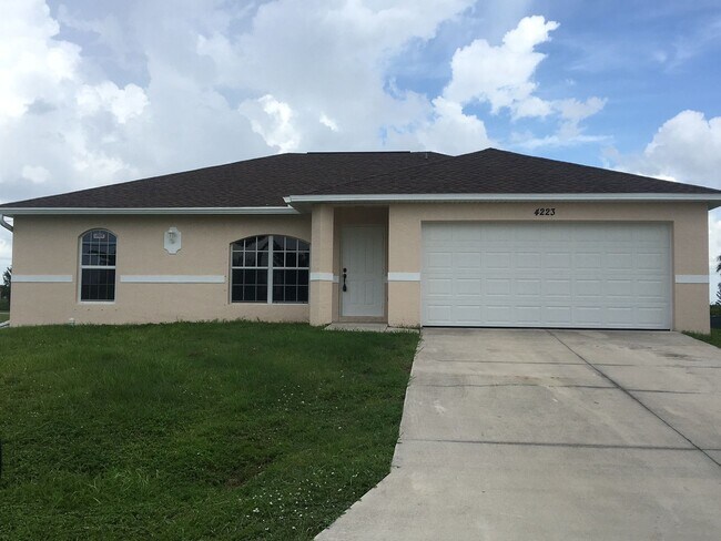 SW Area Home with a Den - 4223 SW 21st Pl Cape Coral FL 33914 ...