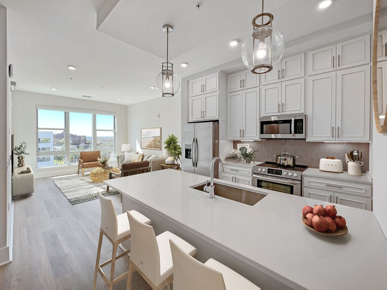 The Emerson at Rocky Point - 3015 N Rocky Point Dr E Tampa FL 33607 ...