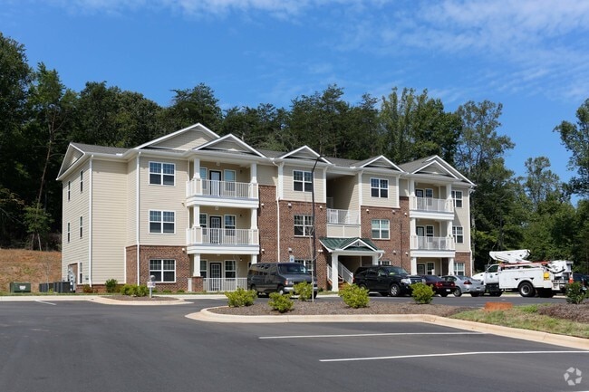 Sienna - 607 Valdese Ave Morganton NC 28655 | Apartment Finder