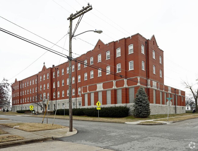 Franciscan Villa - 620 W Scott St Springfield MO 65802 | Apartment Finder