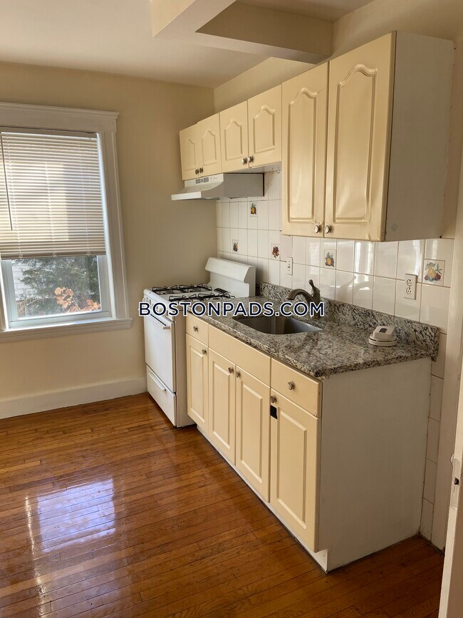 700 Metropolitan Ave - 700 Metropolitan Ave Boston MA 02136 | Apartment ...