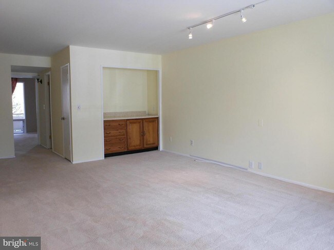 7553 Spring Lake Dr - 7553 Spring Lake Dr Bethesda MD 20817 | Apartment ...