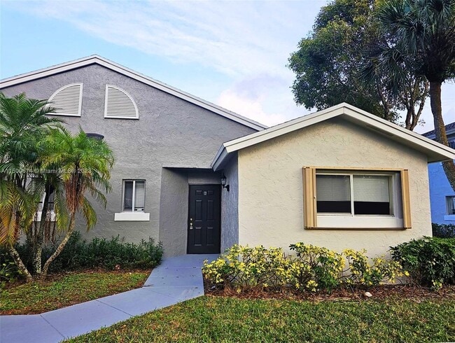1008 Lake Victoria Dr - 1008 Lake Victoria Dr West Palm Beach FL 33411 ...