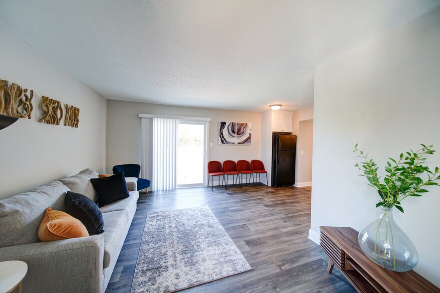 Nova Ridge - 4929 Arborwood Dr Charlotte NC 28208 | Apartment Finder