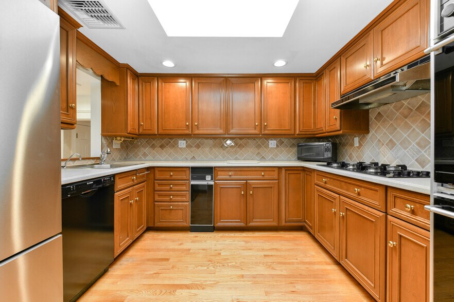 218 Commonwealth Ave - 218 Commonwealth Ave Boston MA 02116 | Apartment ...
