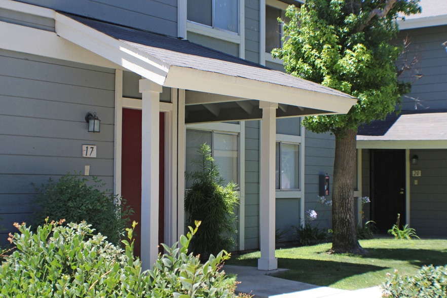 Del Pine Terrace - 4301 Belle Ter Bakersfield CA 93309 | Apartment Finder