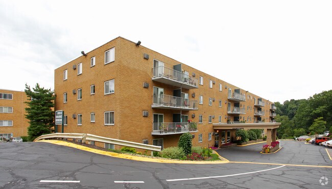 Chateau Perry Apartments - 951 Perry Hwy Pittsburgh PA 15237 ...