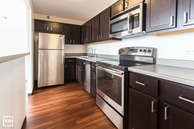 575 W Madison St - 575 W Madison St Chicago IL 60661 | Apartment Finder