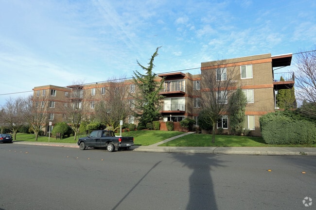 Sunset View Apartments - 3030 NE 10th St Renton WA 98056 | Apartment Finder