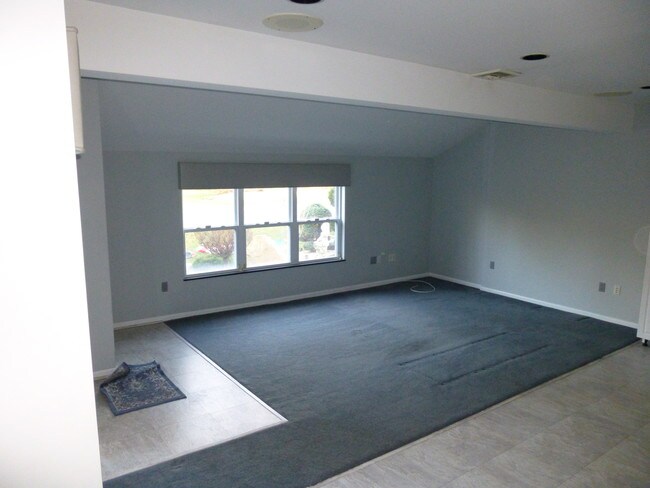 18 Jenna Ct - 18 Jenna Ct Holbrook NY 11741 | Apartment Finder