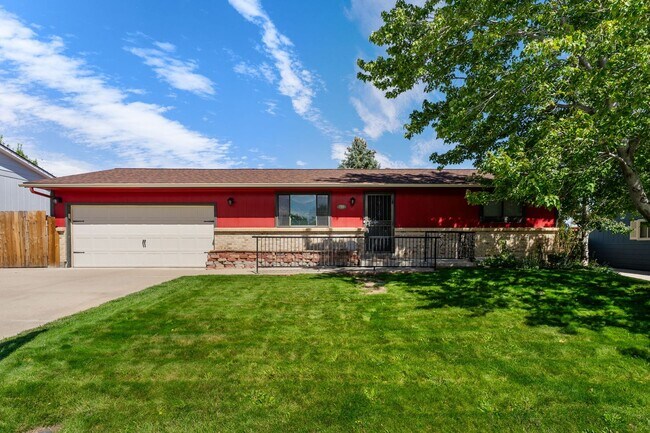 Ranch Style Home in Acres Green! - 299 Jupiter Dr Lone Tree CO 80124 ...