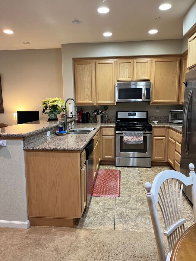 Livermore Montage 3 Level Condo, 2 Bed 2 B... - 152 Heligan Ln ...