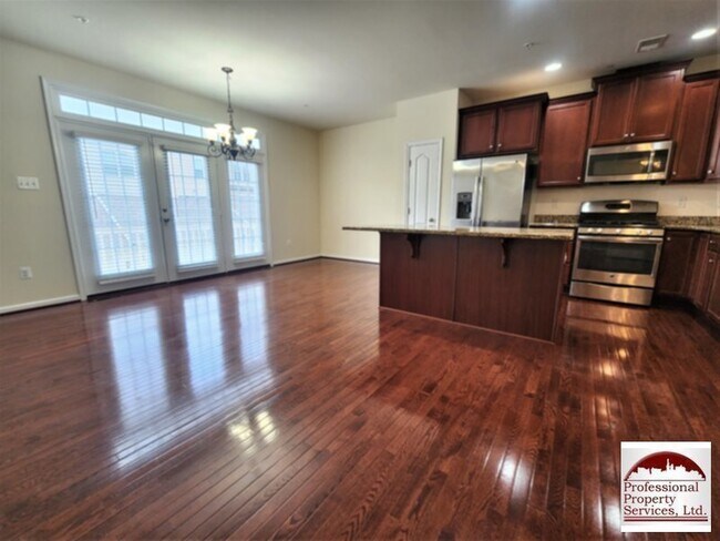 In the desired neighborhood of Market Square - 2713 Osprey Way S ...