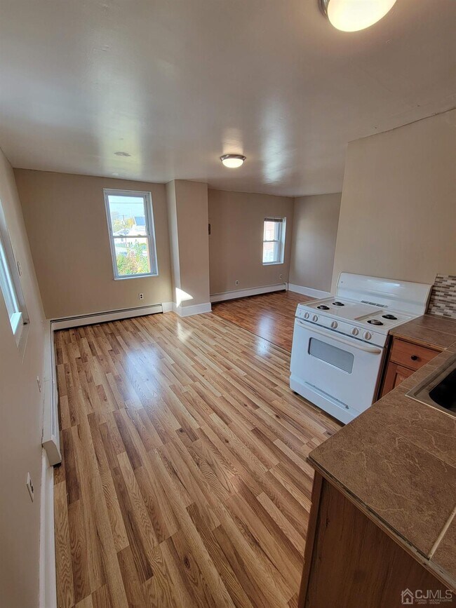 121 S Fulton St - 121 S Fulton St Woodbridge Township NJ 07095 ...