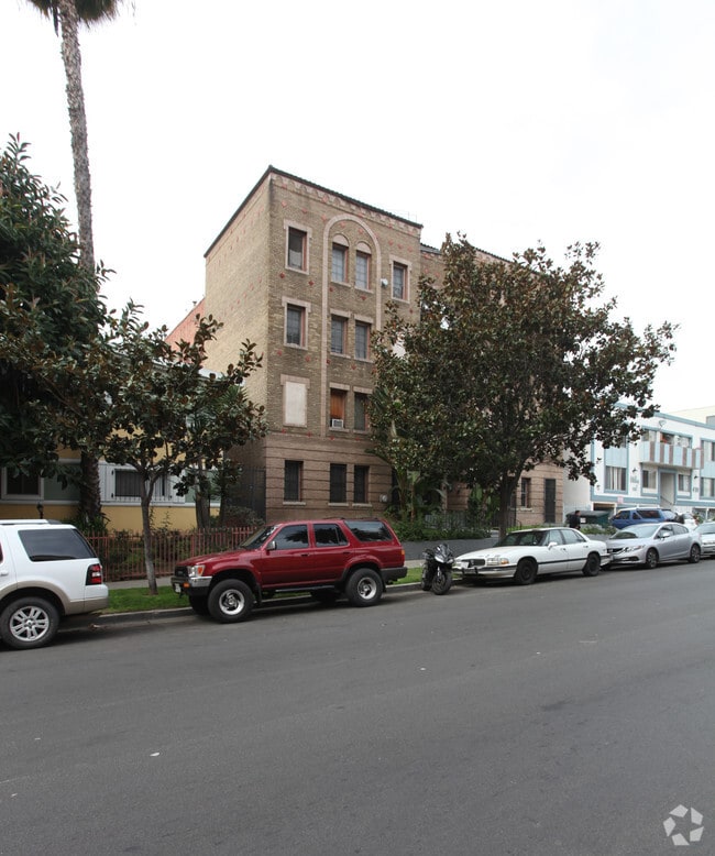 The Catalina Apartments - 443 S Catalina St Los Angeles CA 90020 ...