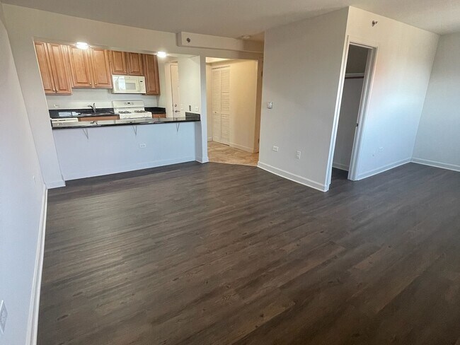 1919 S Wolf Rd - 1919 S Wolf Rd Hillside IL 60162 | Apartment Finder