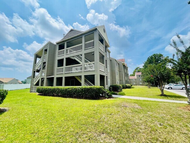 Renovated 2bd/2ba 3rd Floor Condo super cl... - 460-I Myrtle Greens Dr ...