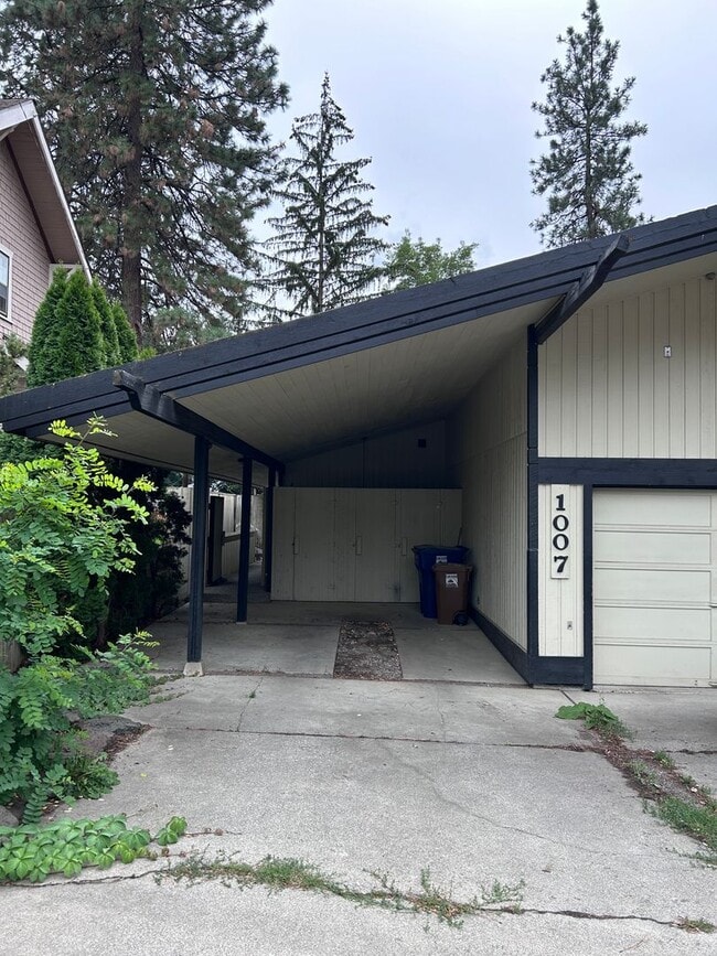 Houk Duplex - 1007 W 13th Ave Spokane WA 99204 | Apartment Finder