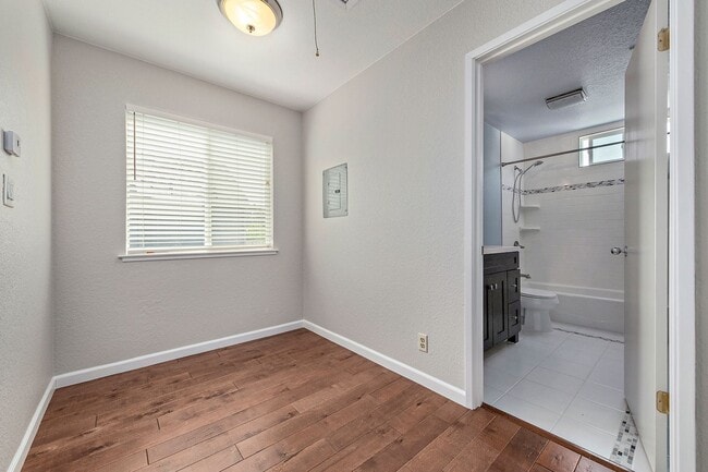 Beautiful Two Bedroom, 1.5 Bathroom House. Convenient Downtown San Jose ...